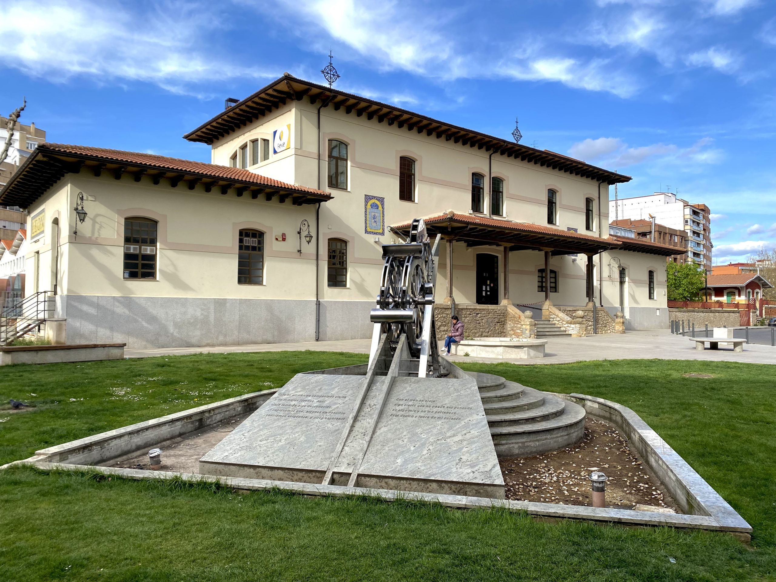 Estación de FEVE - Turismo León